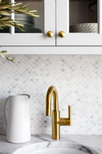 This Rowhome Kitchen Maximizes Space and Style